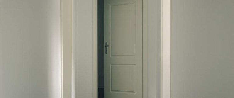 What to Consider When Choosing Internal Timber Doors | GreenMatch.co.uk